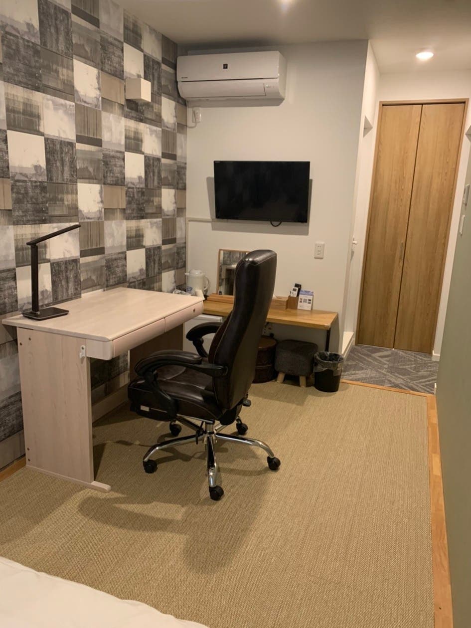 IGH303🏨ホテルの一室を利用したワークスペースの写真1
