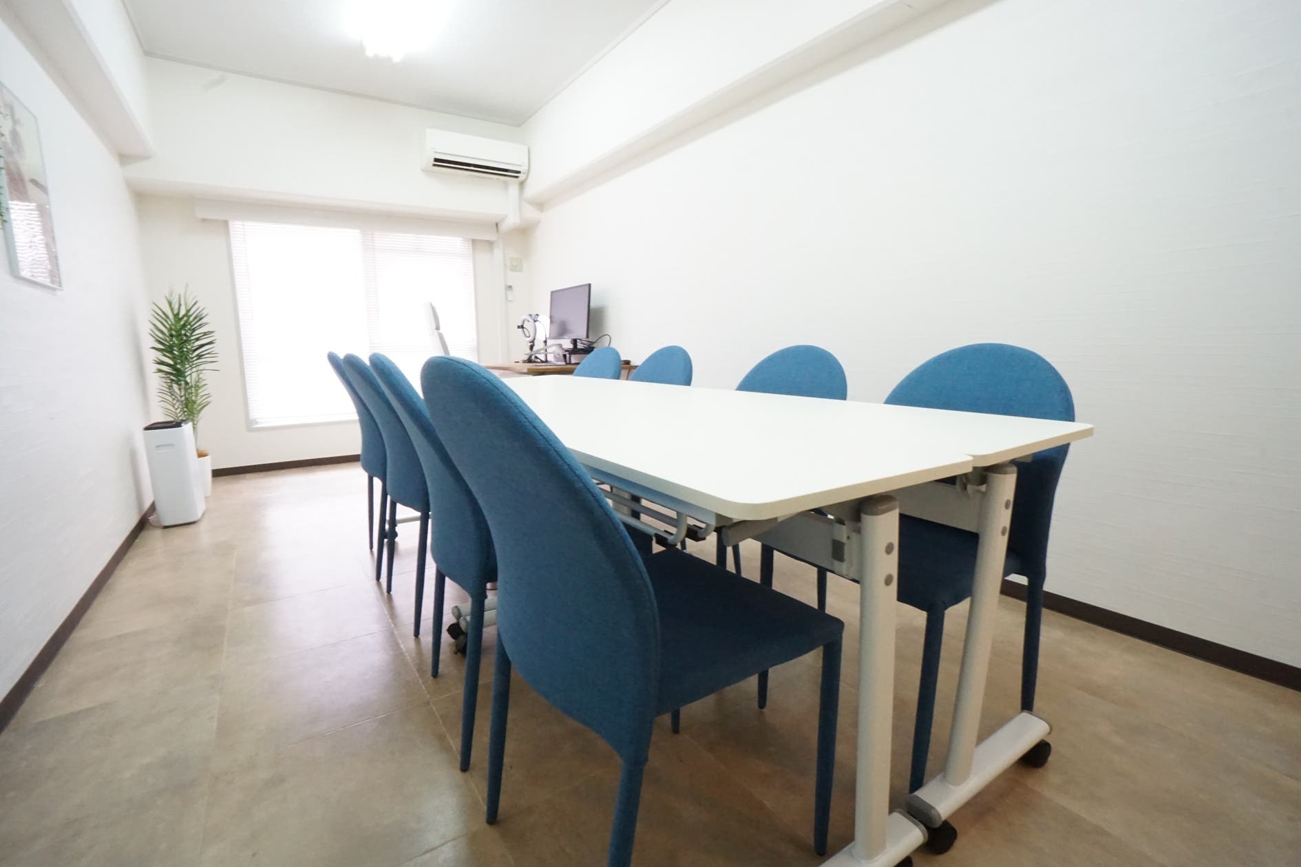 ⭐️光回線導入！⭐️＜北浜ワークスペース＞完全個室✨モニター/有線＋Wi-Fi/ホワイトボード/テレワーク/会議/商談/作業場所の写真2