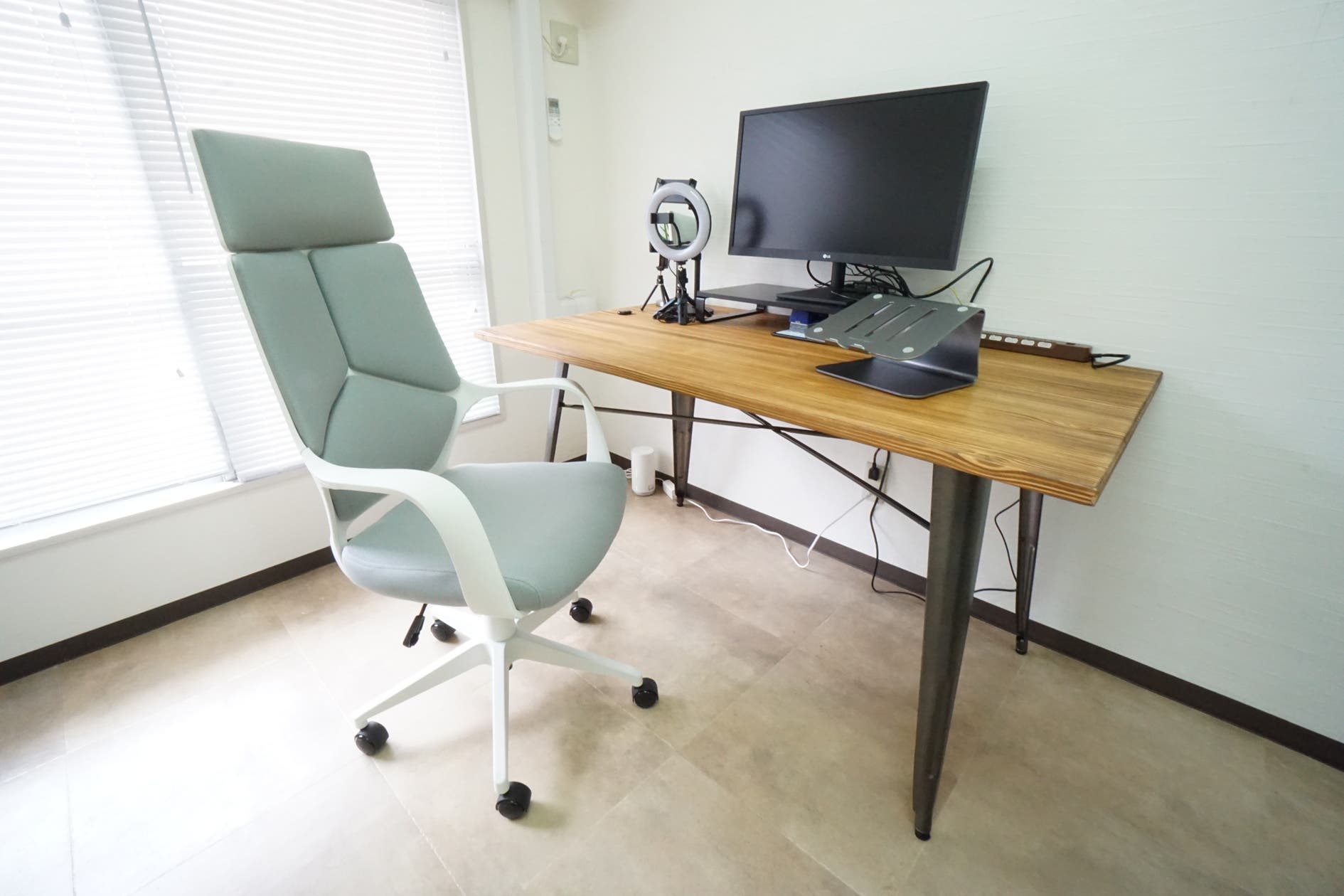 ⭐️光回線導入！⭐️＜北浜ワークスペース＞完全個室✨モニター/有線＋Wi-Fi/ホワイトボード/テレワーク/会議/商談/作業場所の写真5