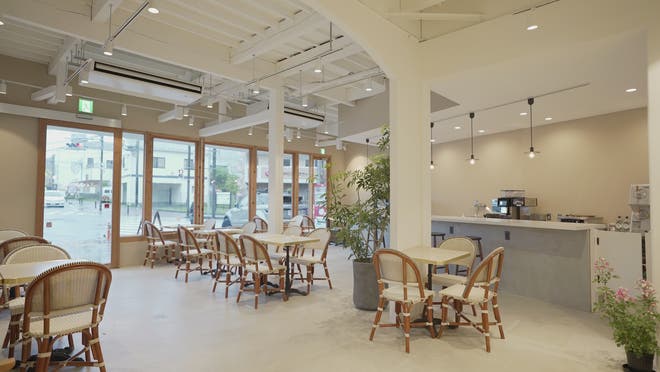 葉山・森戸海岸徒歩1分の広々としたカフェ兼撮影スタジオ。雑誌・テレビなどの様々な撮影にご利用頂けます。の写真6