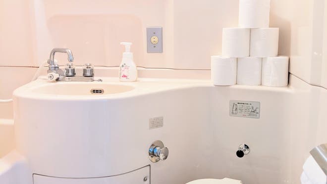 【Wi-Fi無料】新大阪駅から徒歩10秒の貸し会議室の写真6