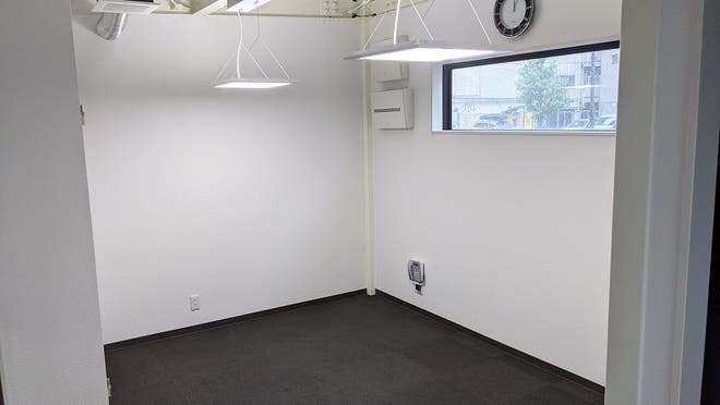 【天六駅徒歩3分】Wi-Fi・ホワイトボード・モニター・譜面台など全て無料!最大着席人数6名!ビジネスや音楽練習での利用可!の写真3