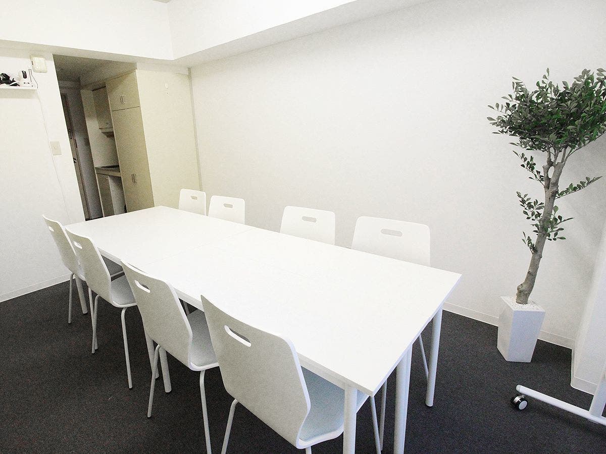 【茅場町駅/日本橋駅3分！10名利用可】WiFi・プロジェクター・ホワイトボード全て無料！土足可！ふれあい貸し会議室 日本橋Aの写真7