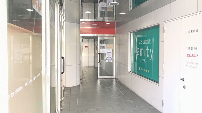 第三会議室 3名掛け最大24席【高崎駅徒歩7分 販売利用OK】プロジェクター|スクリーン|ホワイトボード|Wi-Fi|無料の写真11