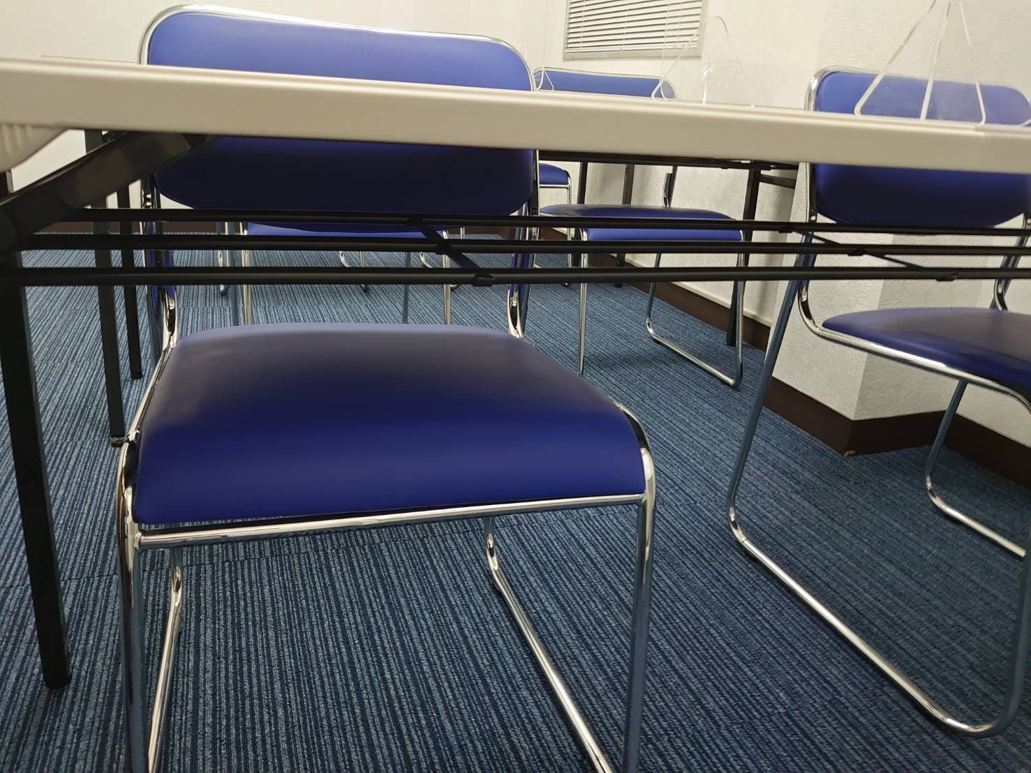 中会議室／小規模セミナー・教室など！【熱海市内】6～9名／ホワイトボードありの写真5