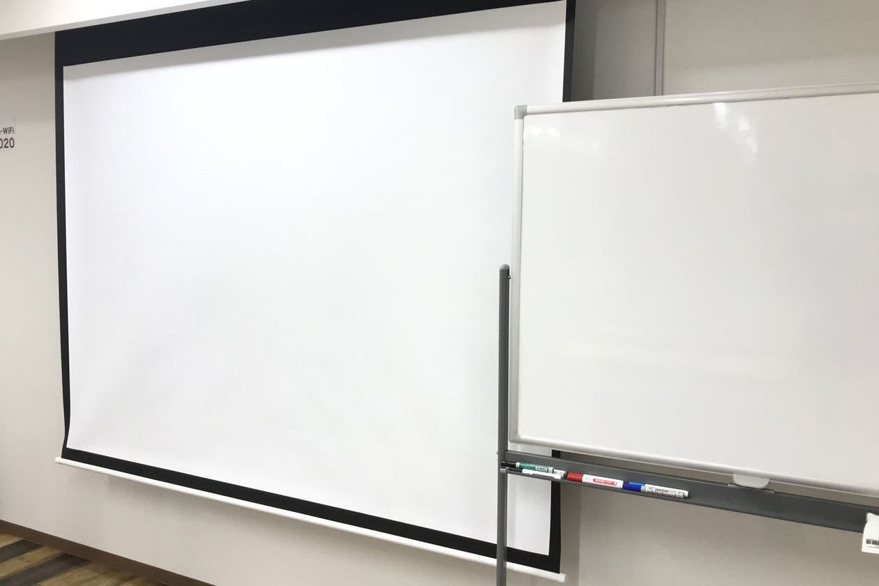 Room2 最大60席【高崎駅徒歩7分 販売利用OK】TVモニター|プロジェクター|スクリーン|ホワイトボード|Wi-Fi|無料の写真7
