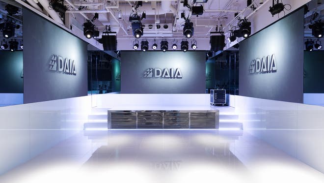 【渋谷駅 徒歩3分】高精細200インチLEDディスプレイ3面 最大200名収容イベントスペース!設備充実◎の写真1