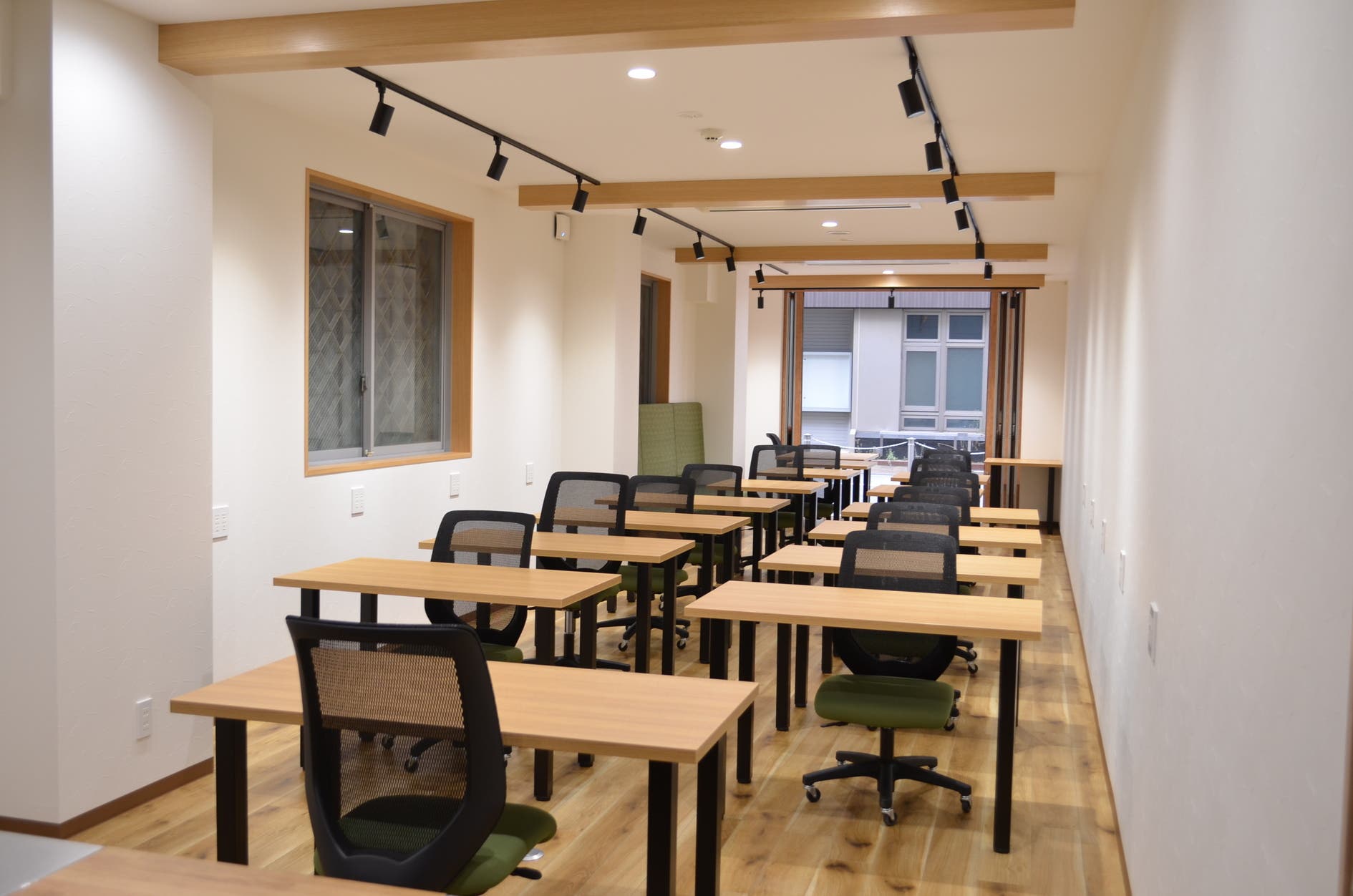 【キッチン付き路面オープンスペース！飲食・飲酒OK！】メトロ中津駅徒歩1分/イベント(ボドゲ会・マルシェ)・セミナー・交流会の写真11