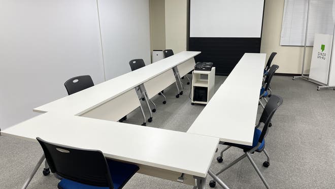 【東銀座駅1分・銀座駅5分】最大収容人数22名の会議室|プロジェクター完備✨一面は鏡張り🪞研修・面接・商談・勉強会に|G403の写真7