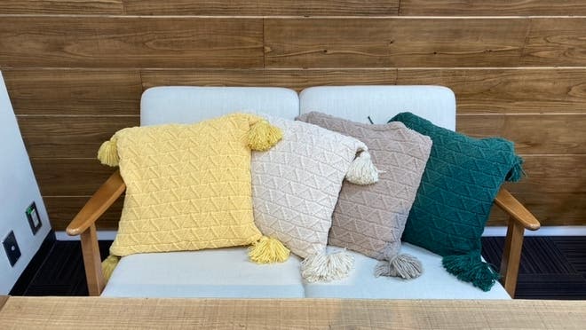 【東銀座駅1分・銀座駅5分】最大収容人数12名のおしゃれなカフェ風会議室✨プロジェクター完備✨研修・面接・商談・勉強会にの写真11