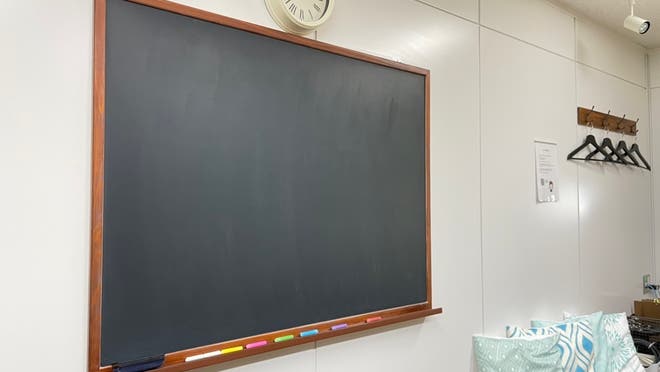 【東銀座駅1分・銀座駅5分】最大収容人数12名のおしゃれなカフェ風会議室✨プロジェクター完備✨研修・面接・商談・勉強会にの写真7