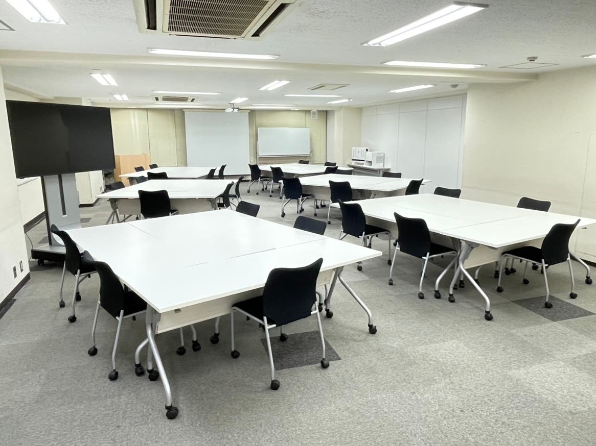 【東銀座駅1分・銀座駅5分】最大収容人数87名の会議室✨｜プロジェクター完備✨研修・面接・商談・勉強会に｜G301の写真9