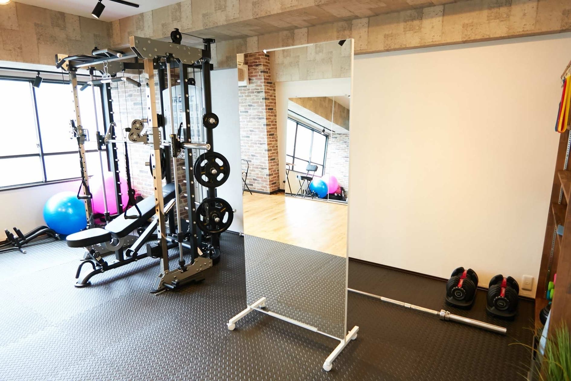 【西中島南方駅徒歩1分NEWオープン】貸切型個室レンタルジム～パーソナル、ヨガ、ダンスOK！の写真6