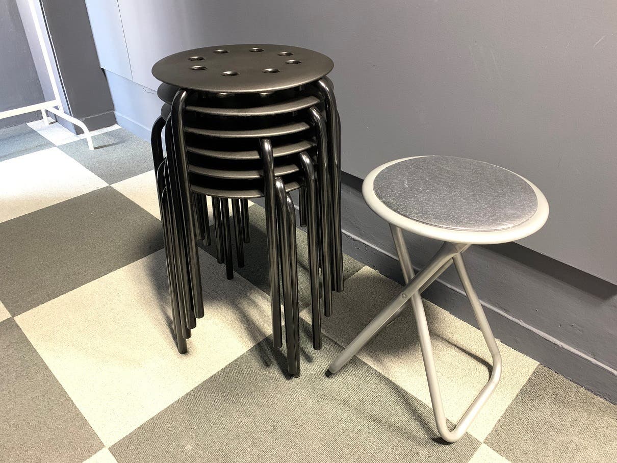 日本橋駅徒歩１分の利便性。低価格で換気ができる完全個室の会議室。定員15名。テーブルレイアウト変更可。セミナー、勉強会、娯楽室♬の写真7