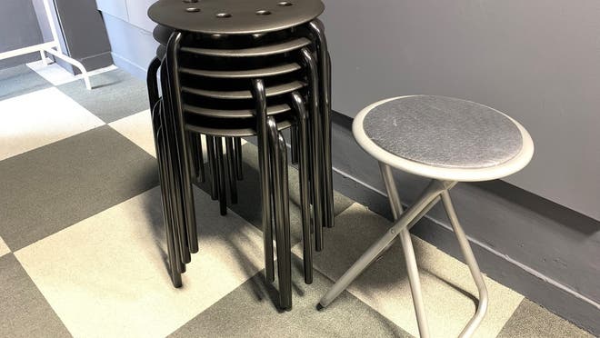 日本橋駅徒歩1分の利便性。低価格で換気ができる完全個室の会議室。定員15名。テーブルレイアウト変更可。セミナー、勉強会、娯楽室♬の写真7