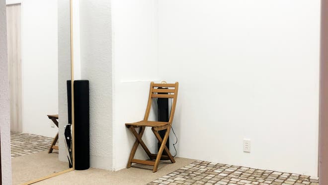 個室タイプのトレーニングペース!パーソナルトレーニングや自主トレに!オンラインでのウェブミィーティングにもご利用頂けます。の写真1