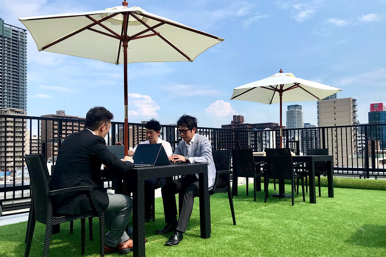 約70坪の屋上スペース！MV・PV動画撮影に人気！少人数の静かな会合など用途多数。屋上直通エレベーター・水道・コンセント完備！の写真8