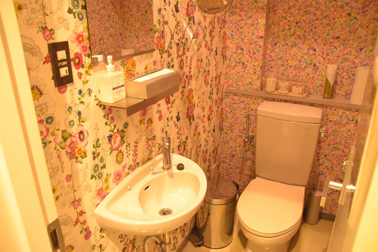 【虎ノ門駅徒歩３分】開放感のあるオープンテラス付きカフェ！大画面プロジェクターも完備！の写真11