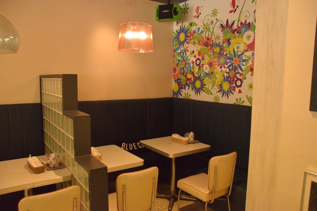 【虎ノ門駅徒歩３分】開放感のあるオープンテラス付きカフェ！大画面プロジェクターも完備！の写真7