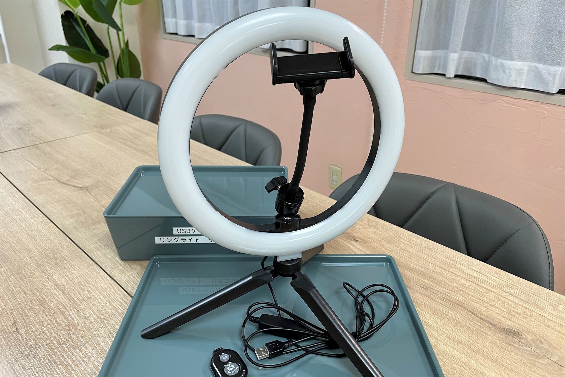 【マイスぺ２４元町スペース】NEW 貸会議室12名★JR神戸線元町駅３分★WiFi・プロジェクター無料の写真14