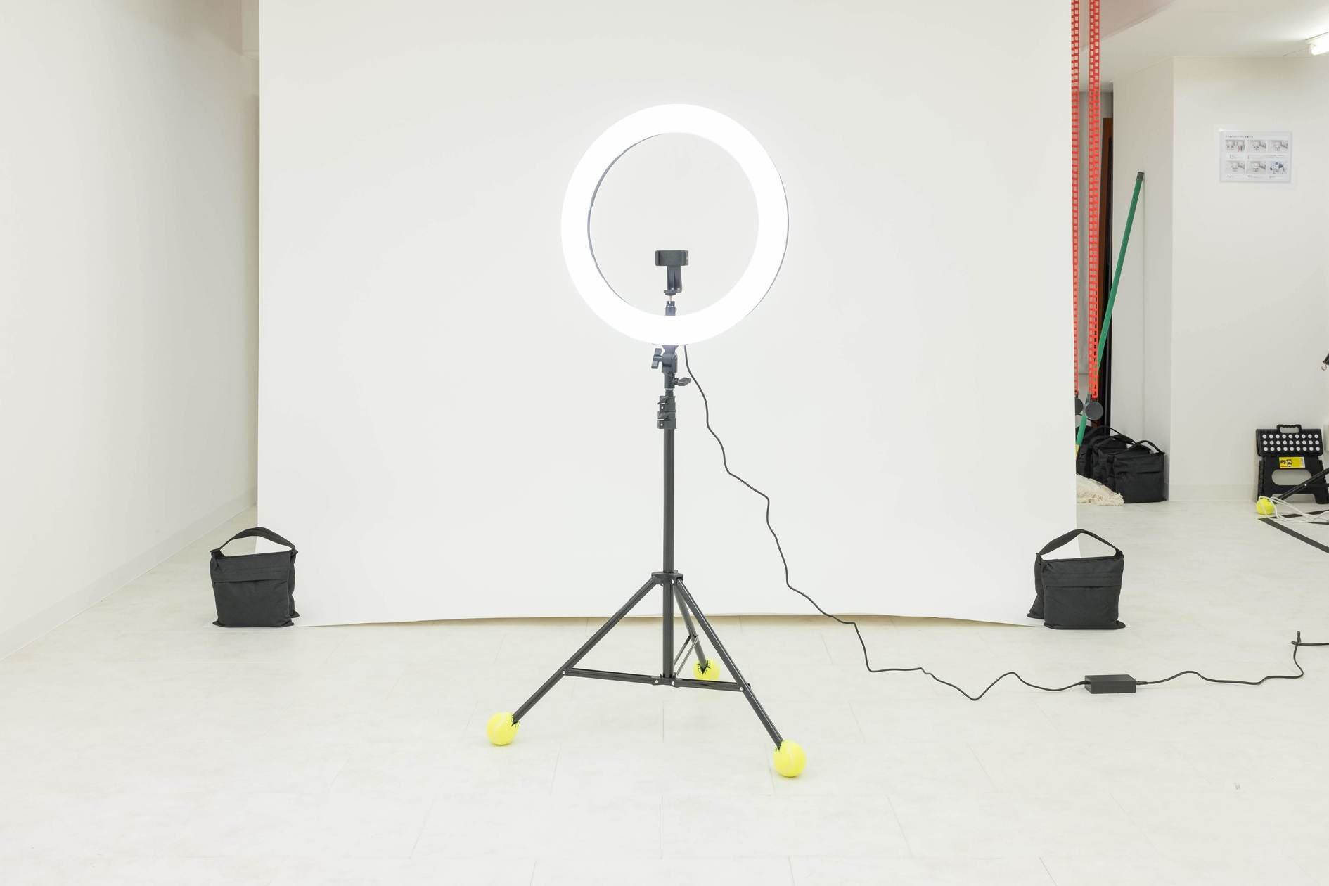 【studio As】9色のバックペーパー＆豊富な撮影機材が無料で使えて驚愕の1H/￥4000〜!の写真12