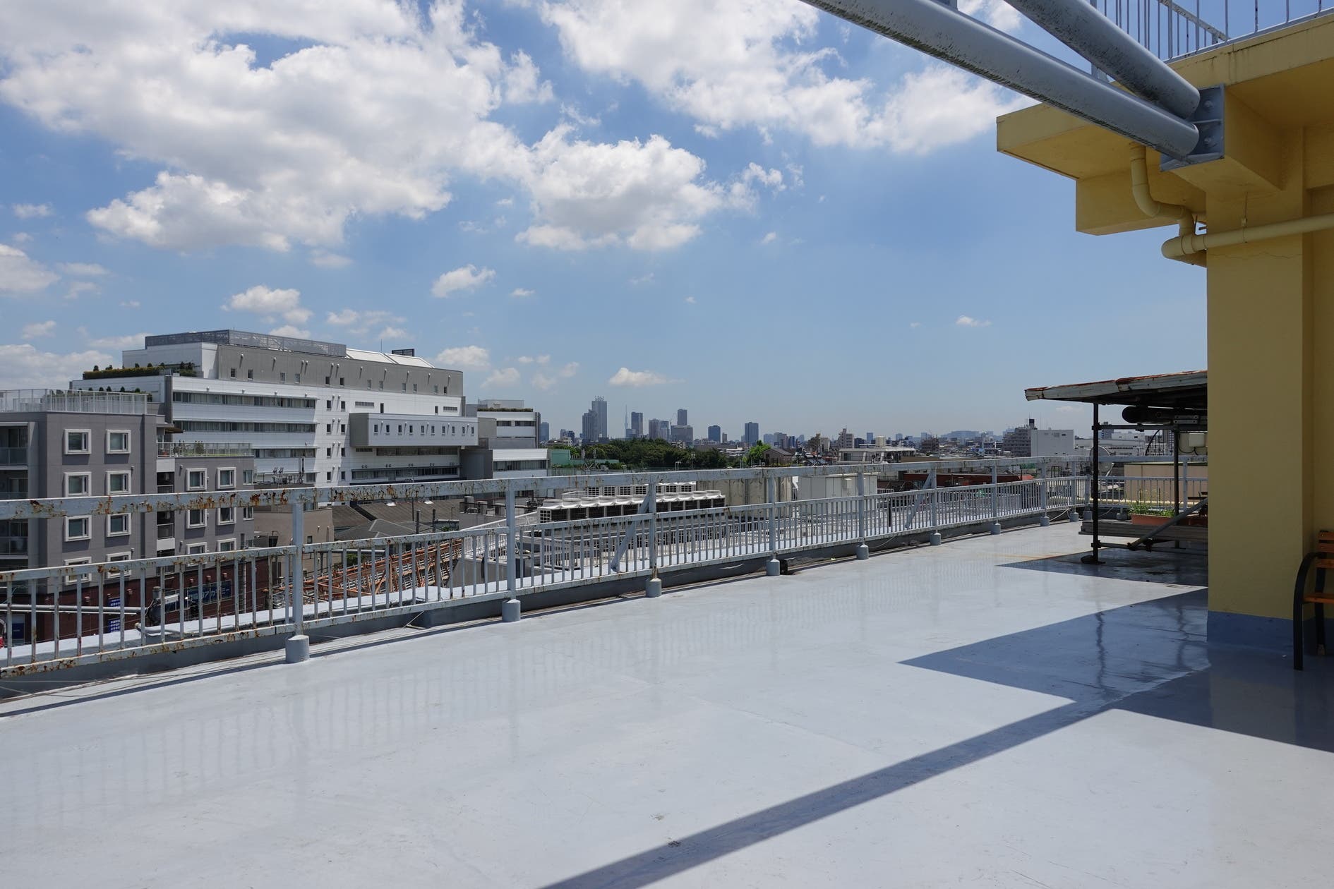 【えこてん】都内最大級の３００㎡以上の屋上スペース！MV撮影、PV撮影、CM・ドラマ撮影に最適です。の写真12