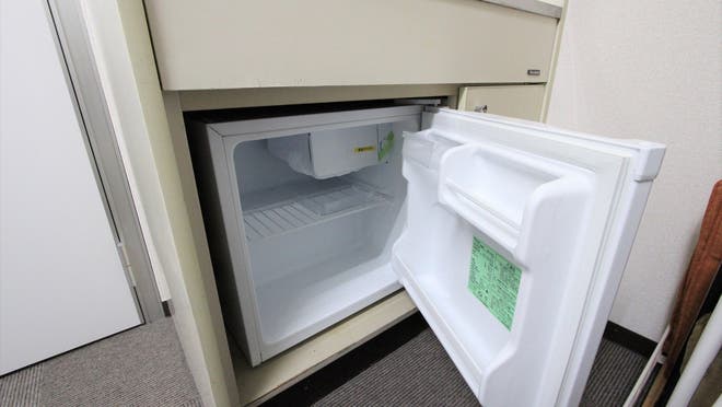 【新宿西口駅5分】個室★6名まで/光回線WiFi📱テレワーク💻会議📚ゲーム🎮/飲食OK🍽/ベンリールーム新宿1の写真12