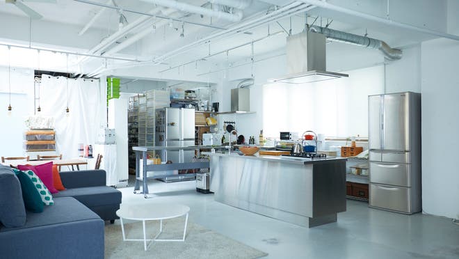 広々ワンフロアのキッチン2台付きスペース!女子会や誕生日会にも。JR三田駅から徒歩5~6分。の写真5