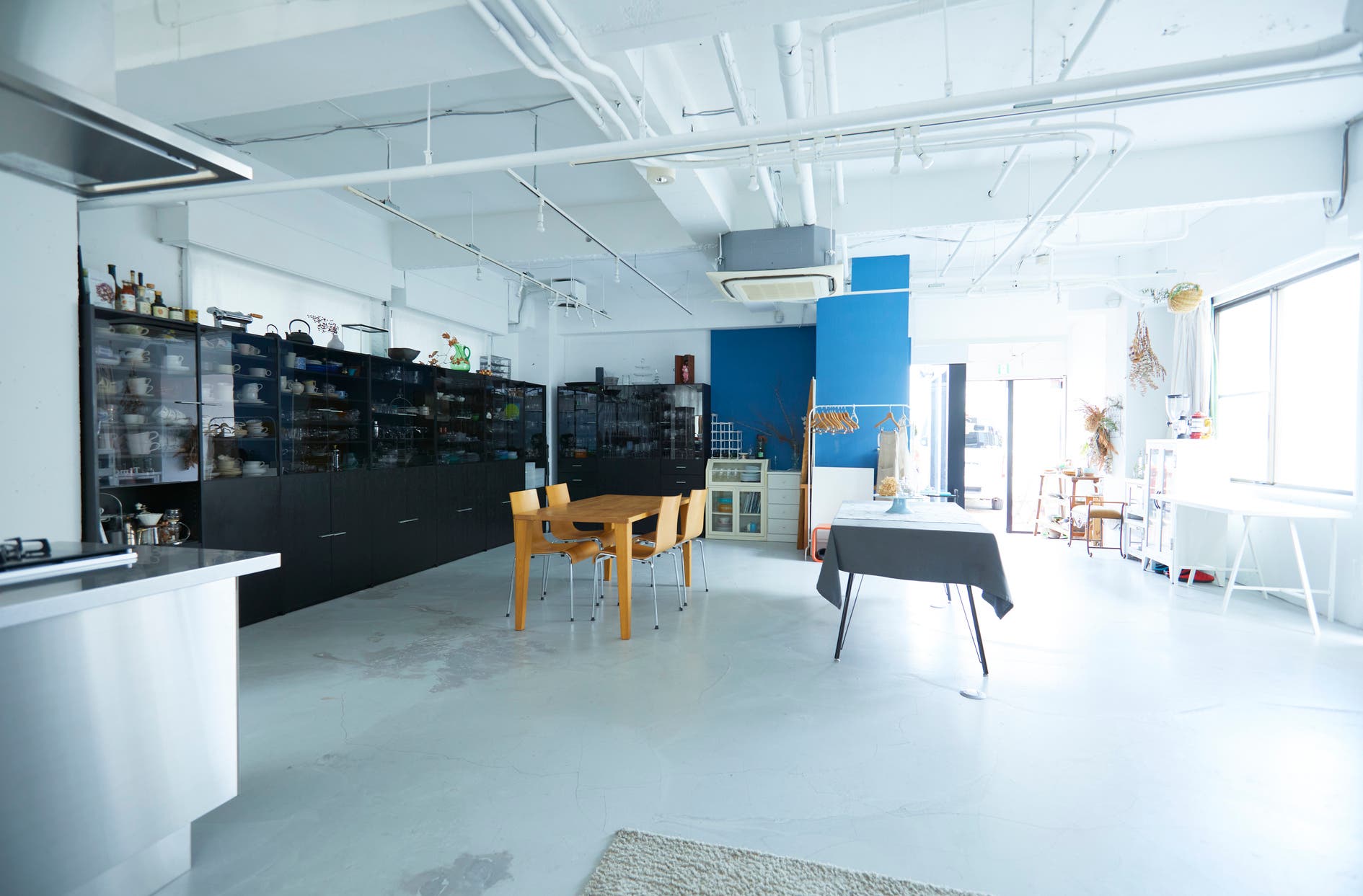 広々ワンフロアのキッチン２台付きスペース！女子会や誕生日会にも。JR三田駅から徒歩５～６分。の写真6