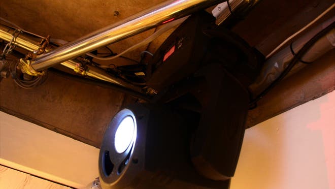 【渋谷のステージ付き小箱ホール】ステージ付きの会場でトーク撮影など多数!の写真12