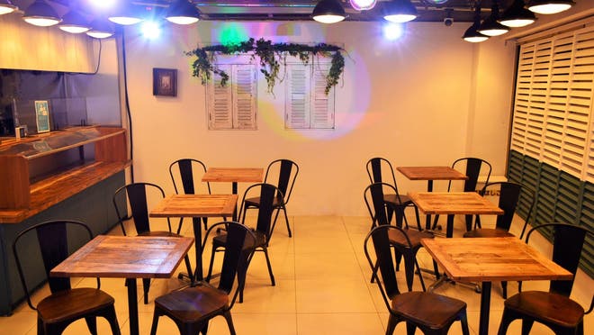 【渋谷のステージ付き小箱ホール】ステージ付きの会場でトーク撮影など多数!の写真7