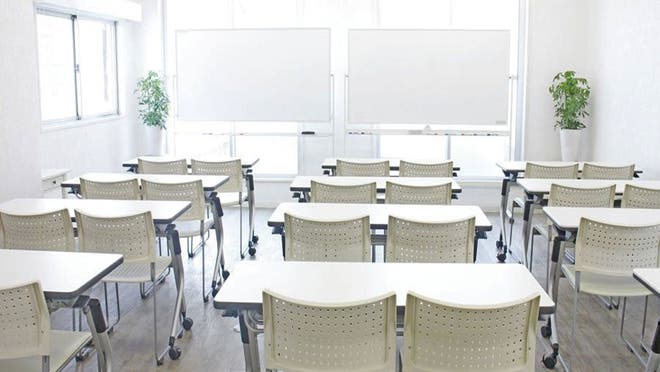 【貸し会議室ソレイユ新宿】 大久保駅徒歩1分!/24人収容可 wifi プロジェクター完備/大きな窓で換気も安心の写真1