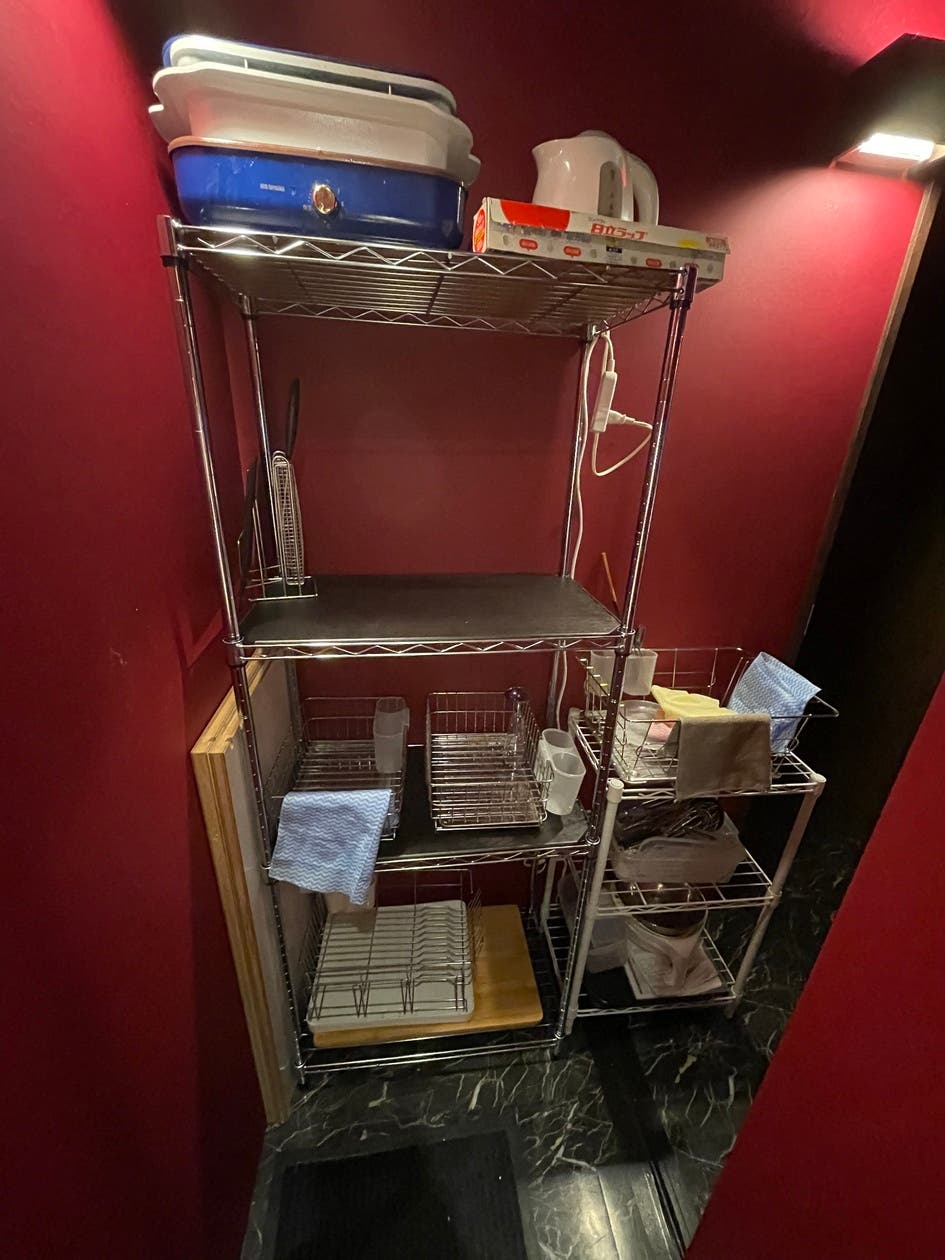 毎回清掃、隠れ家カラオケ完備、除菌グッズ完備、換気できます。の写真12