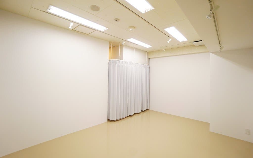 渋谷駅から徒歩３分！シンプルで綺麗なスペース！プライベートレッスンや定期的なセミナー、ミーティング、フィッティングなどに！の写真2
