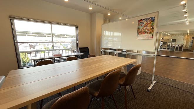 【千葉駅からモノレールですぐ】ダンス用鏡有💃Wi-Fi無料💻レンタルサロンにも♪オープンアームズレンタルスペースの写真5