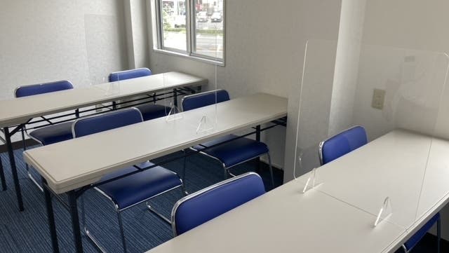 中会議室/小規模セミナー・教室など!【熱海市内】6~9名/ホワイトボードありの写真4