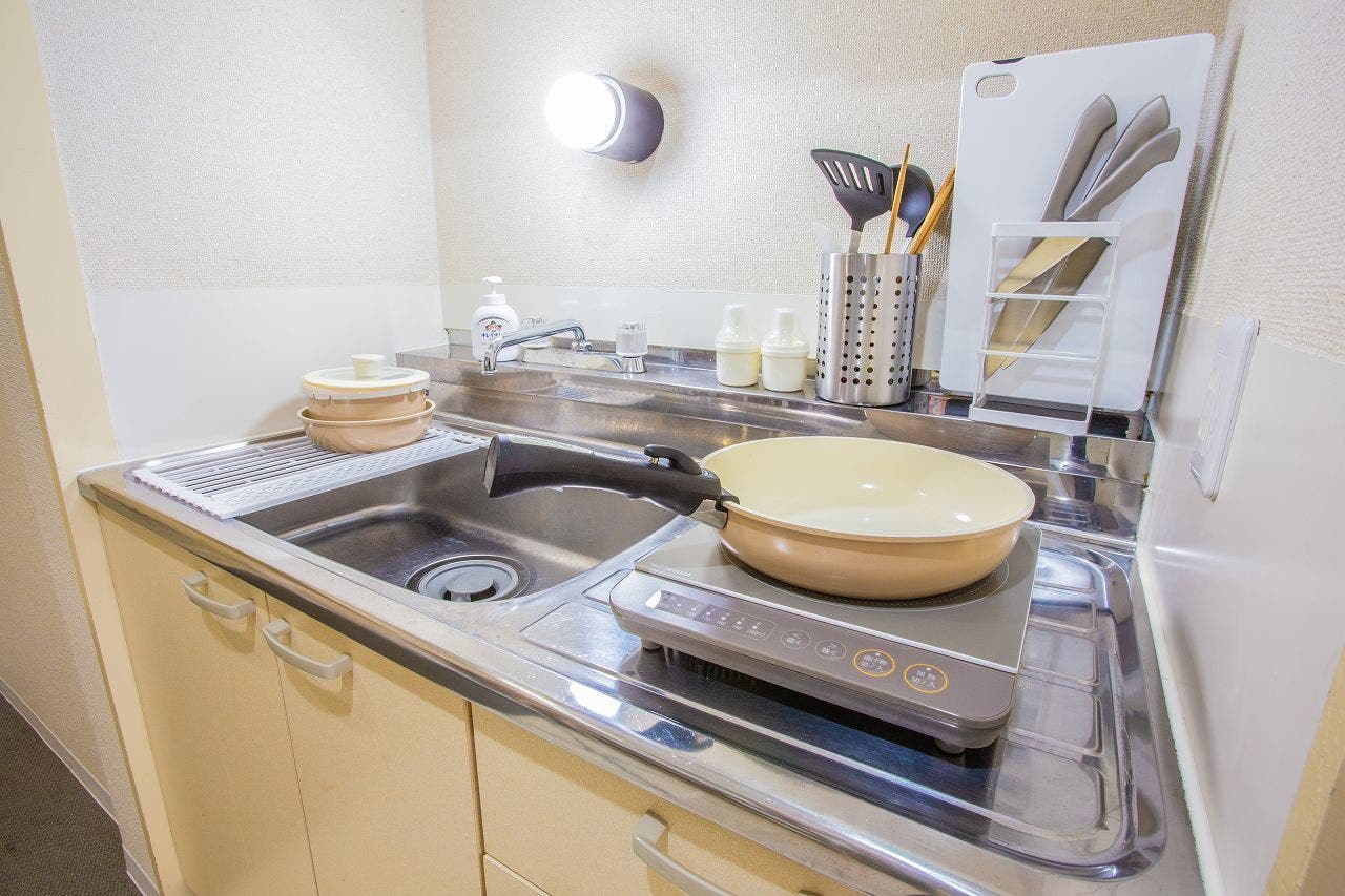 【東新宿駅2分！】【期間限定割引中】綺麗な室内！WiFi・テレビ・冷蔵庫・調理器具・食器完備！コモンズレンタルスペース 東新宿の写真11