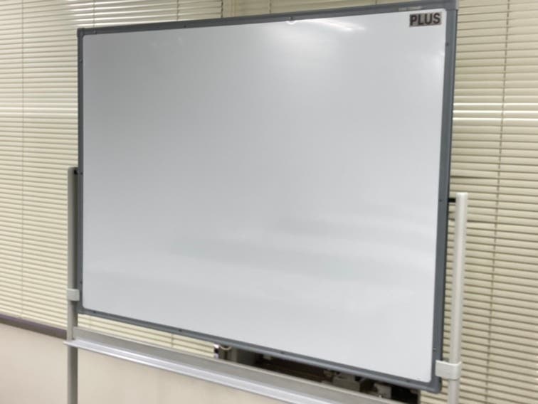 【東銀座駅1分・銀座駅5分】最大収容人数24名の会議室｜プロジェクター完備✨研修・面接・商談・勉強会に｜G302の写真12