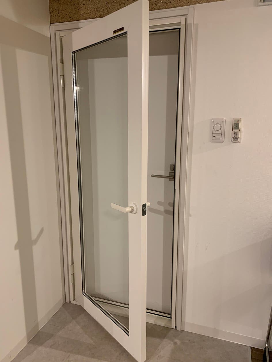 楽器の練習や演奏動画撮影に♪アップライトピアノ付き防音室の写真8