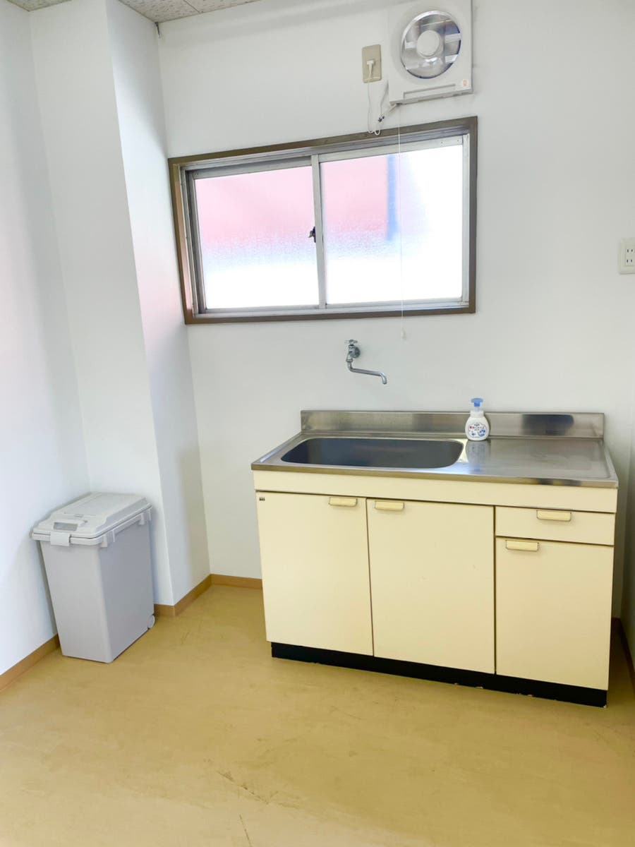 トイレ完備！敷地内に駐車スペース有！約60㎡の広々空間！の写真7