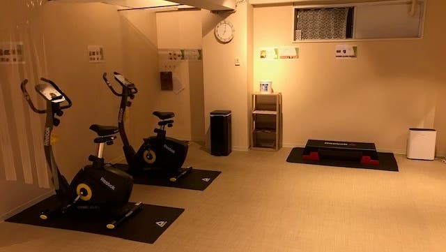 【志村三丁目駅徒歩4分】お洒落なゆったり空間が自慢のフィットネスクラブの写真2