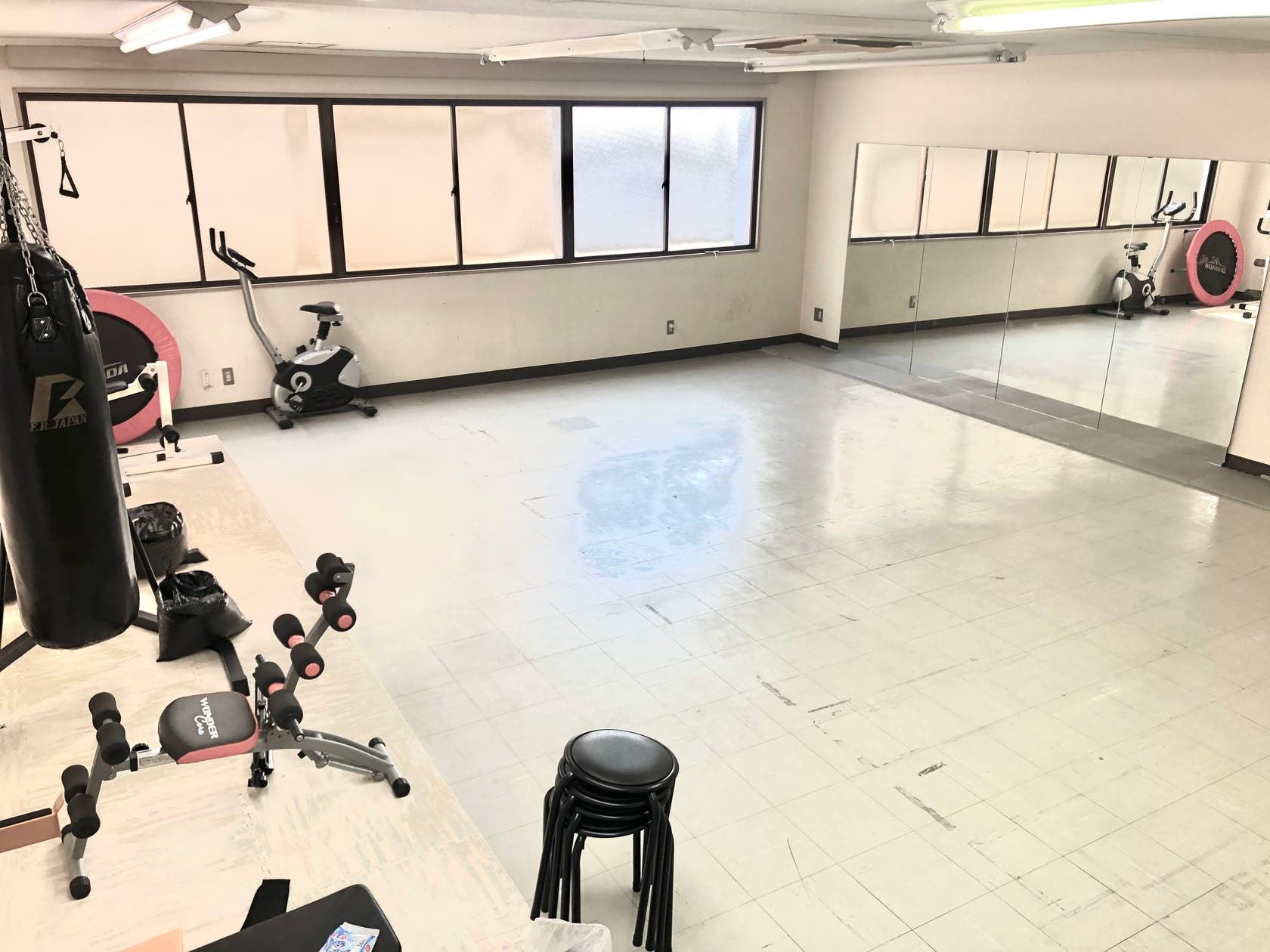 [高須駅徒歩5分]大型ダンススタジオ★２４時間 全身鏡　高180cmｘ幅630cmの写真5