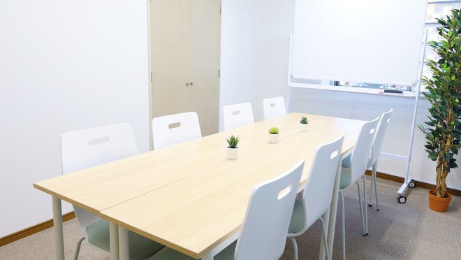 【川口駅東口3分】自然光の入る完全個室/12名/会議・施術・ヨガ・ボドゲ・カラー診断等様々な用途で【みらいスペース川口】の写真6