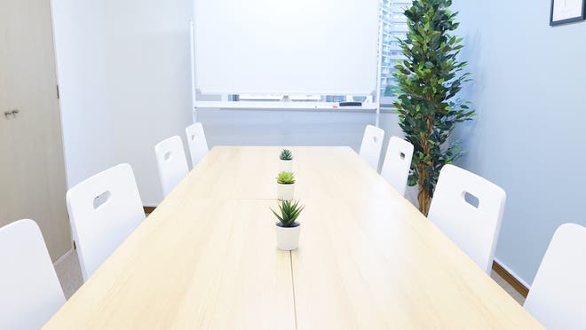 【川口駅東口3分】自然光の入る完全個室/12名/会議・施術・ヨガ・ボドゲ・カラー診断等様々な用途で【みらいスペース川口】の写真5