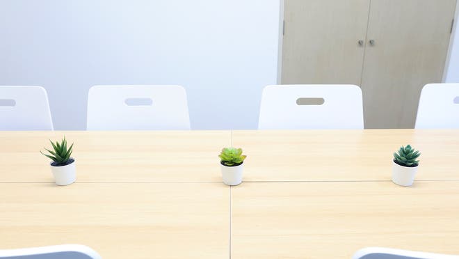 【川口駅東口3分】自然光の入る完全個室/12名/会議・施術・ヨガ・ボドゲ・カラー診断等様々な用途で【みらいスペース川口】の写真9