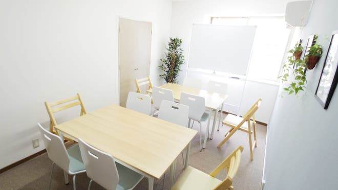 【川口駅東口3分】自然光の入る完全個室/12名/会議・施術・ヨガ・ボドゲ・カラー診断等様々な用途で【みらいスペース川口】の写真15