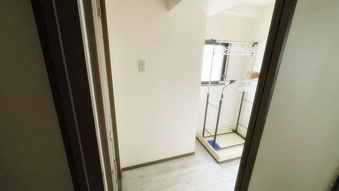 【広々45㎡】完全個室の全面鏡張|ダンス練習ができる【24時間営業】神戸御影の当日予約可能のレンタルダンススタジオの写真11