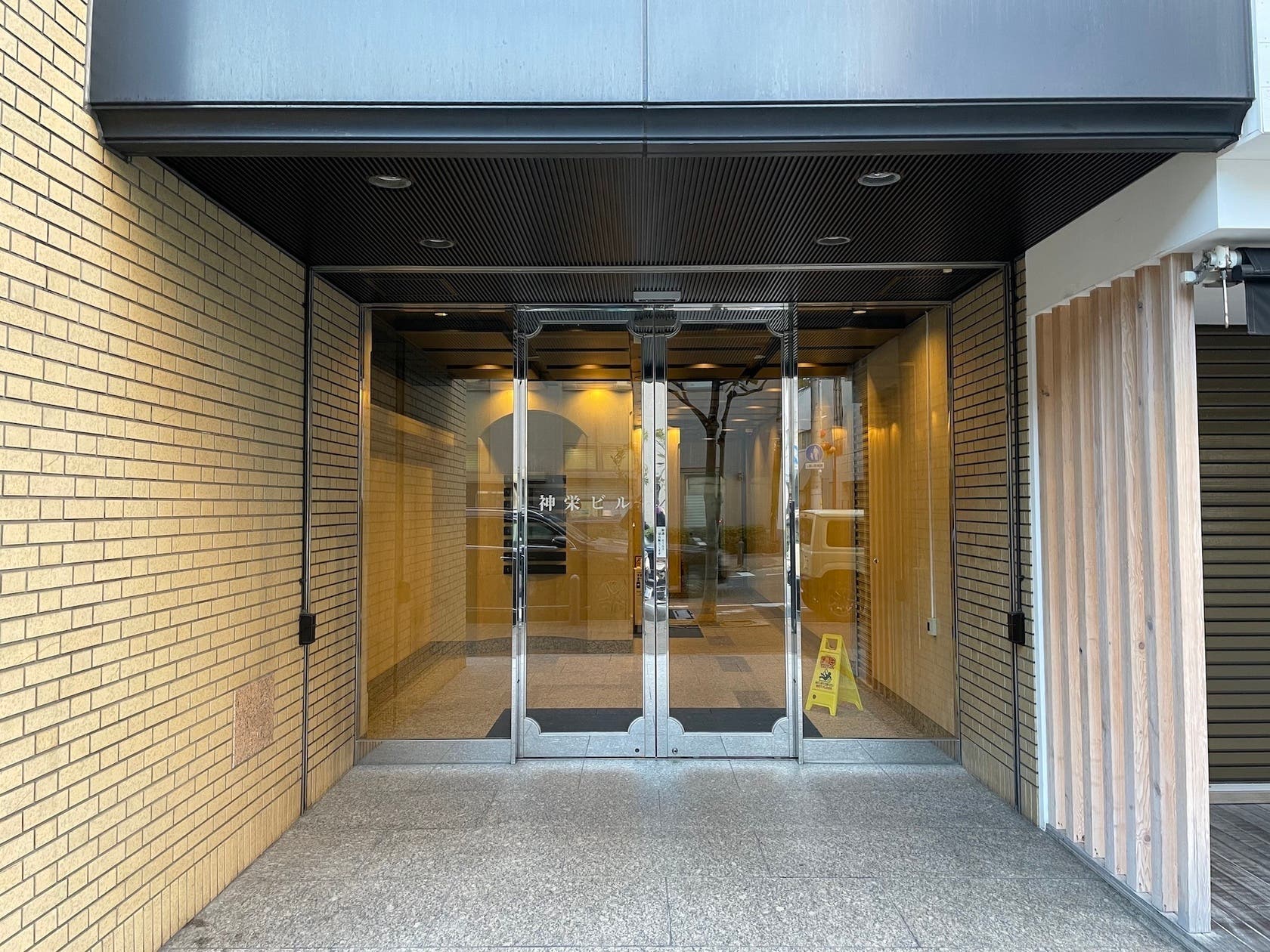 元町駅徒歩4分！会議やセミナーに最適・最大24名収容・窓換気可・WIFI完備・ホワイトボードの写真6