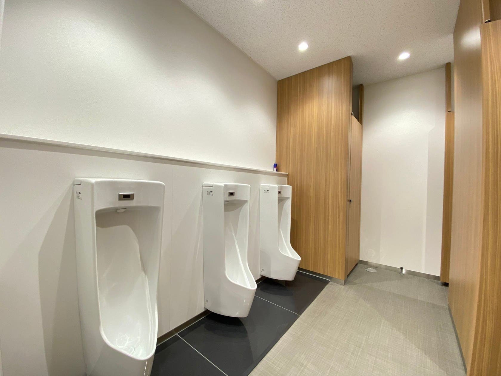 ブースD【 品川駅 4分】設備・備品使い放題♪完全個室★無料WiFi、駅近！清掃・消毒で衛生面も安心♥の写真12