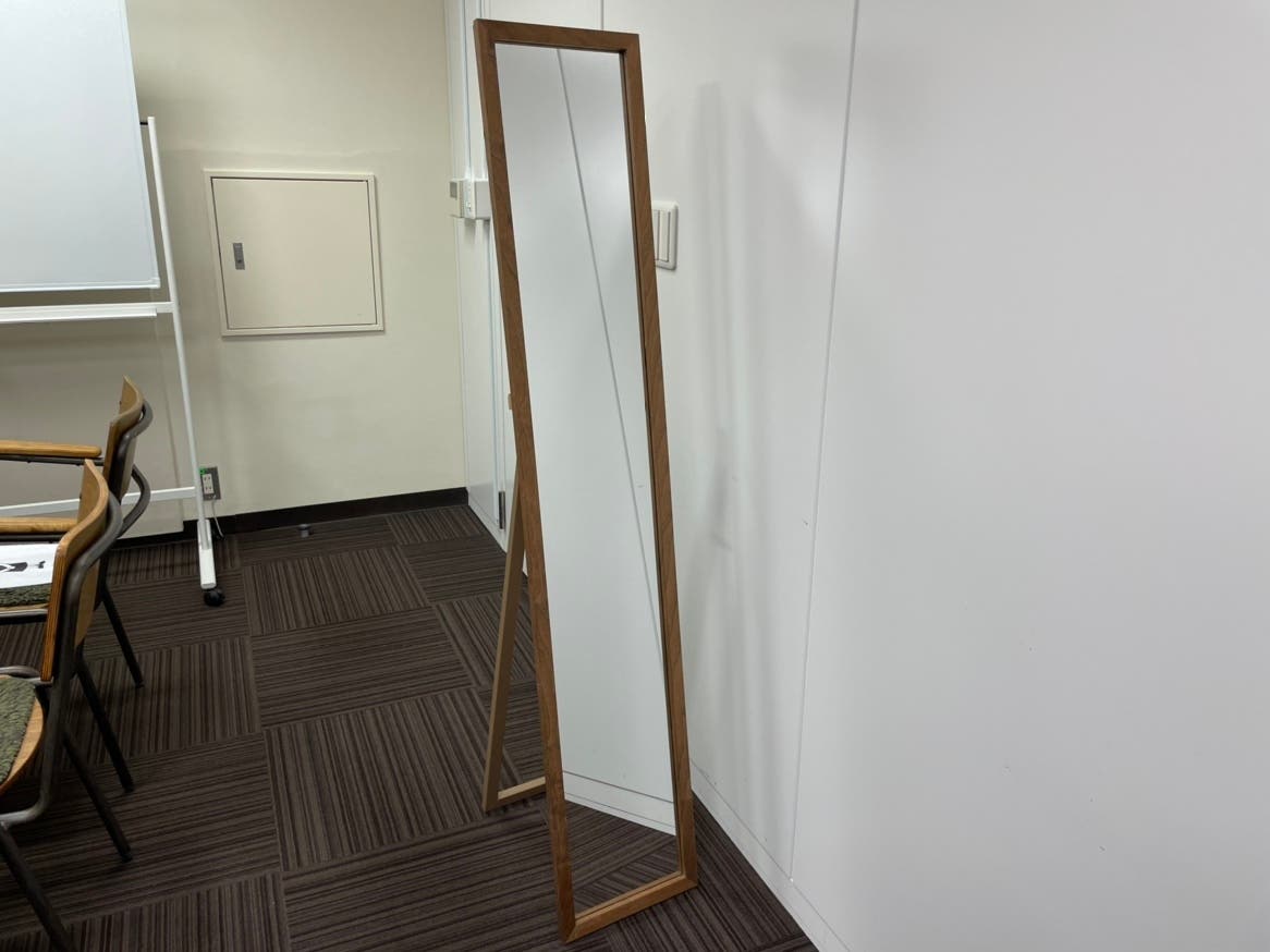 【東銀座駅1分・銀座駅5分】最大収容人数12名のおしゃれなカフェ風会議室✨プロジェクター完備✨研修・面接・商談・勉強会にの写真9